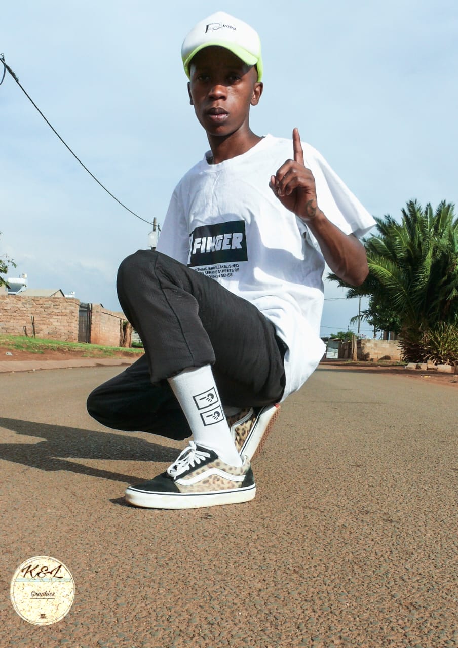 Finger clothing brand Rises from Tshepong to turn heads - Walkerville ...